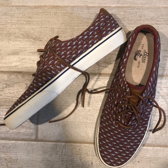 Bass | Shoes | Bass Canvas And Leather Shark Motif Sneakers | Poshmark